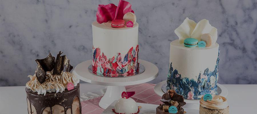 How to get sharp edges on cakes